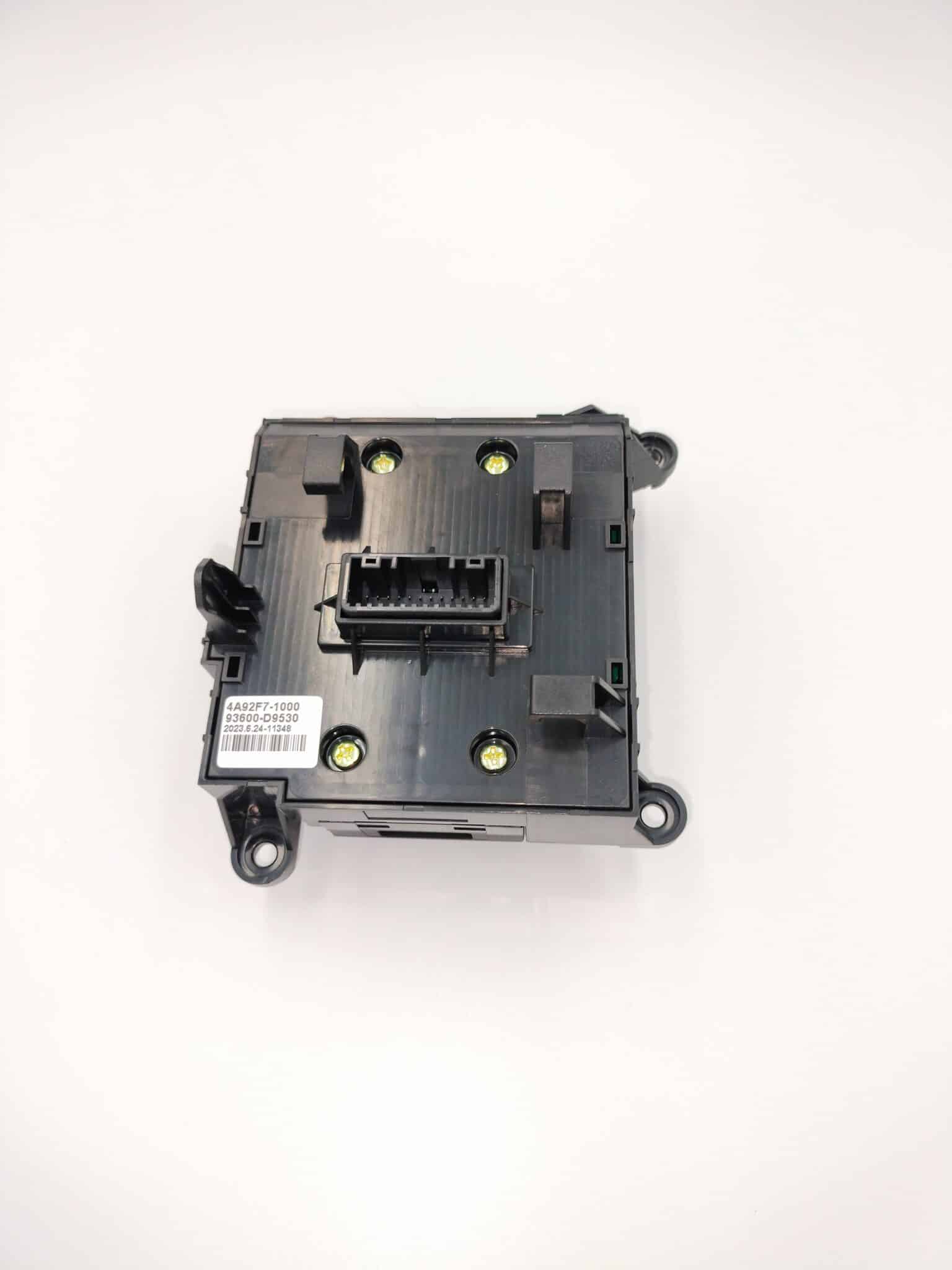 Kia Parts | Sportage Console Switch | 2015 - 2022 Models